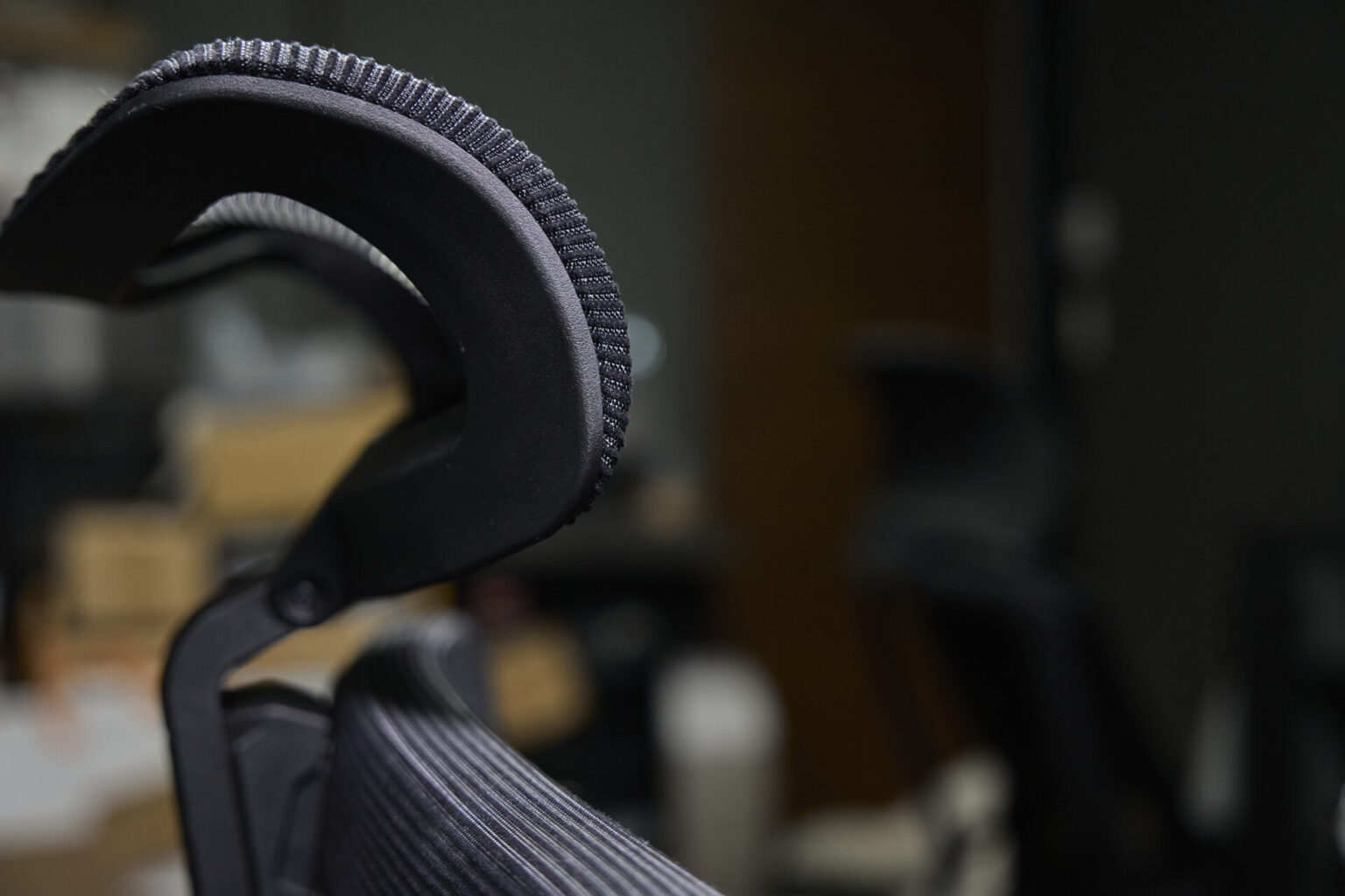 FlexiSpot C7 Proをレビュー│機能てんこ盛りのコスパ最強オフィスチェア – しんぴのモノローグ
