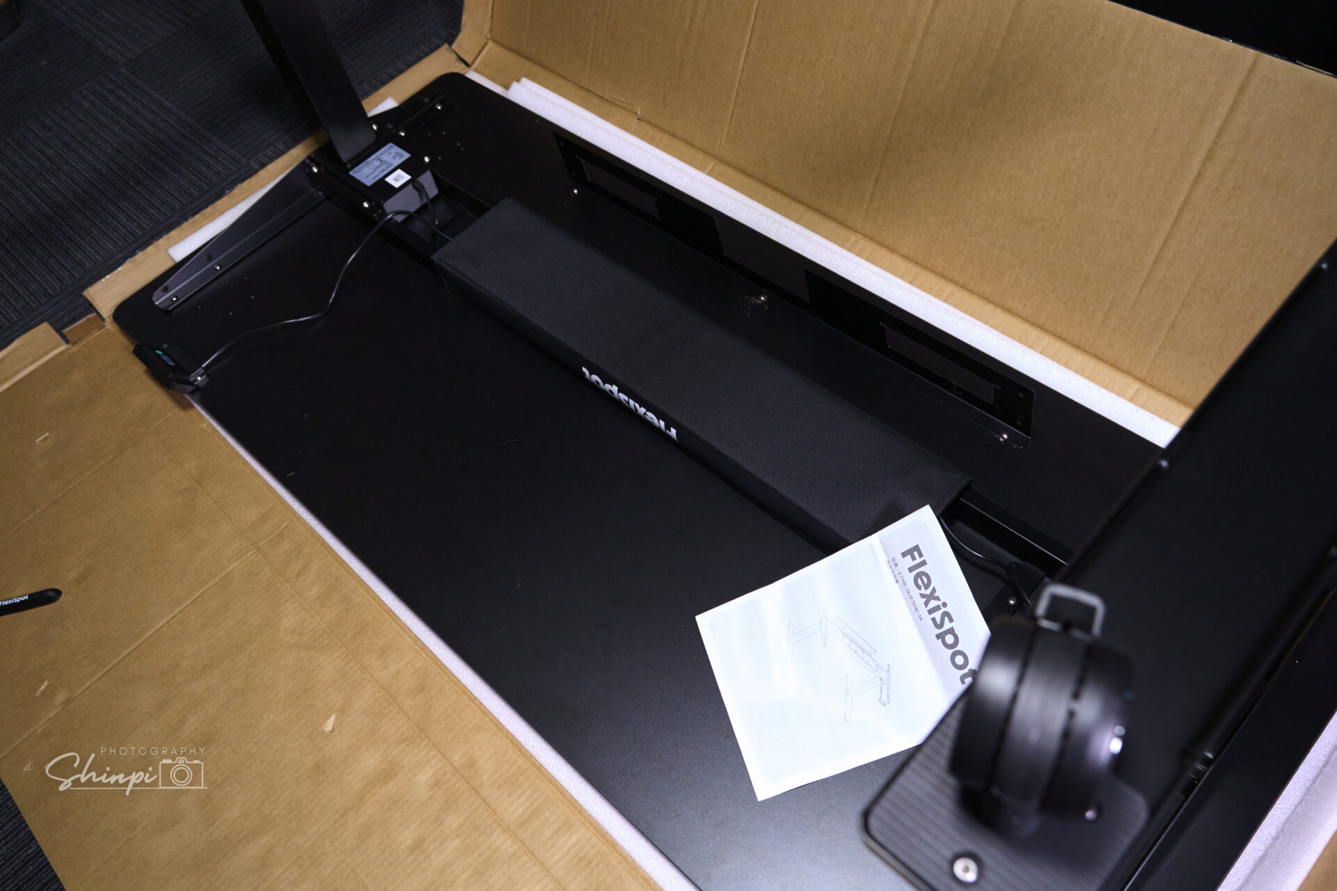 FlexiSpot E7Hをレビュー│電動昇降デスク界のフラッグシップだコレ – しんぴのモノローグ