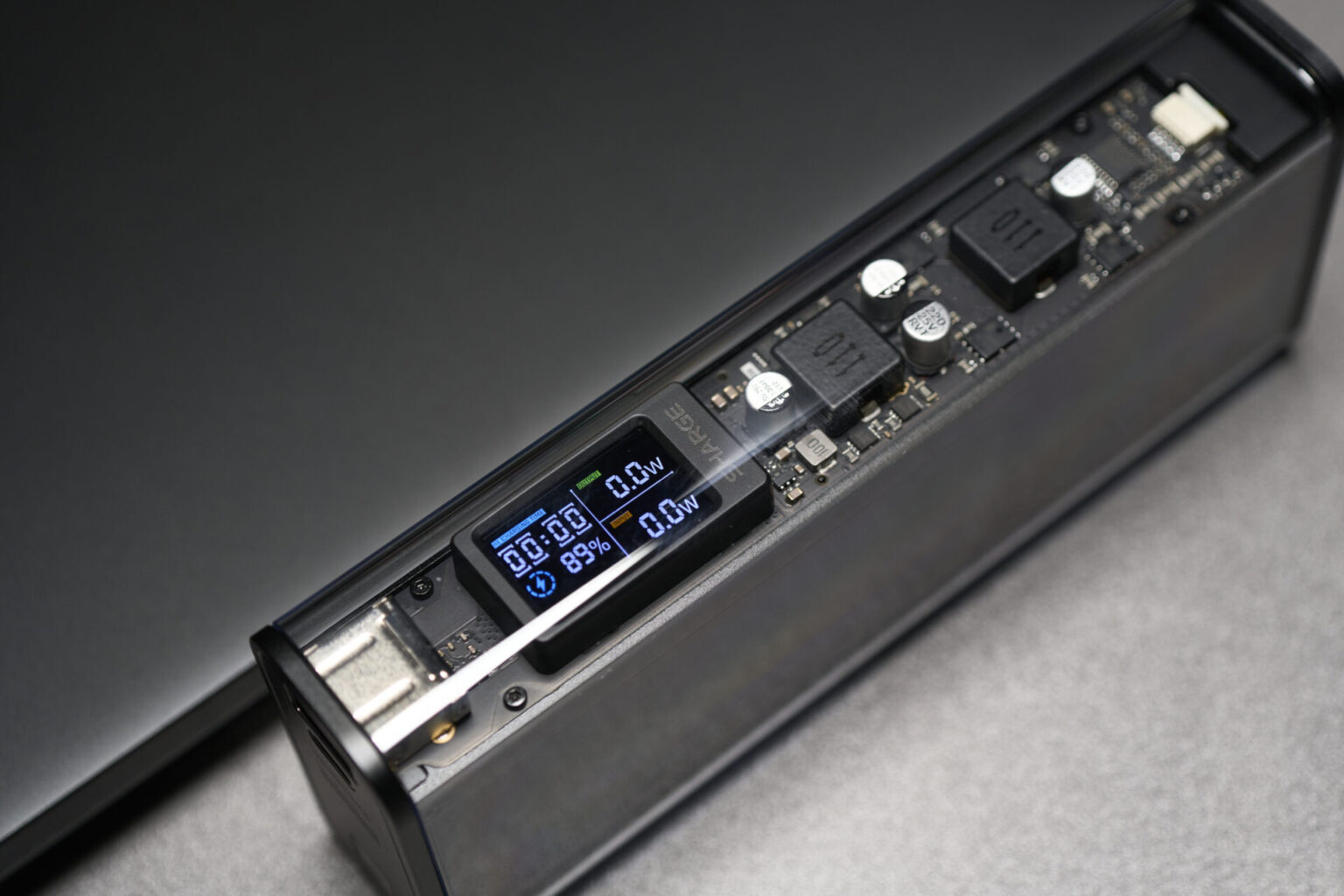 SHARGE Shargeek 140 Power Bankをレビュー│奇抜なデザインと堅実な実用性 – しんぴのモノローグ